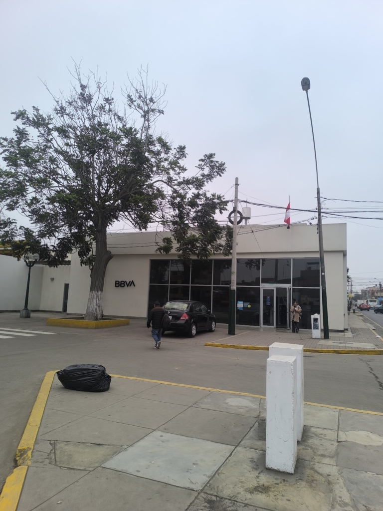 BBVA Plaza Butters - Viajar a Perú