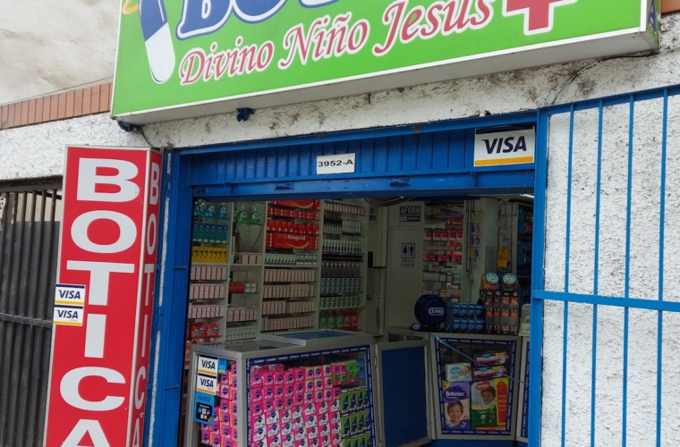 Botica divino niño jesus - Urbanización La Caldera - Viajar a Perú