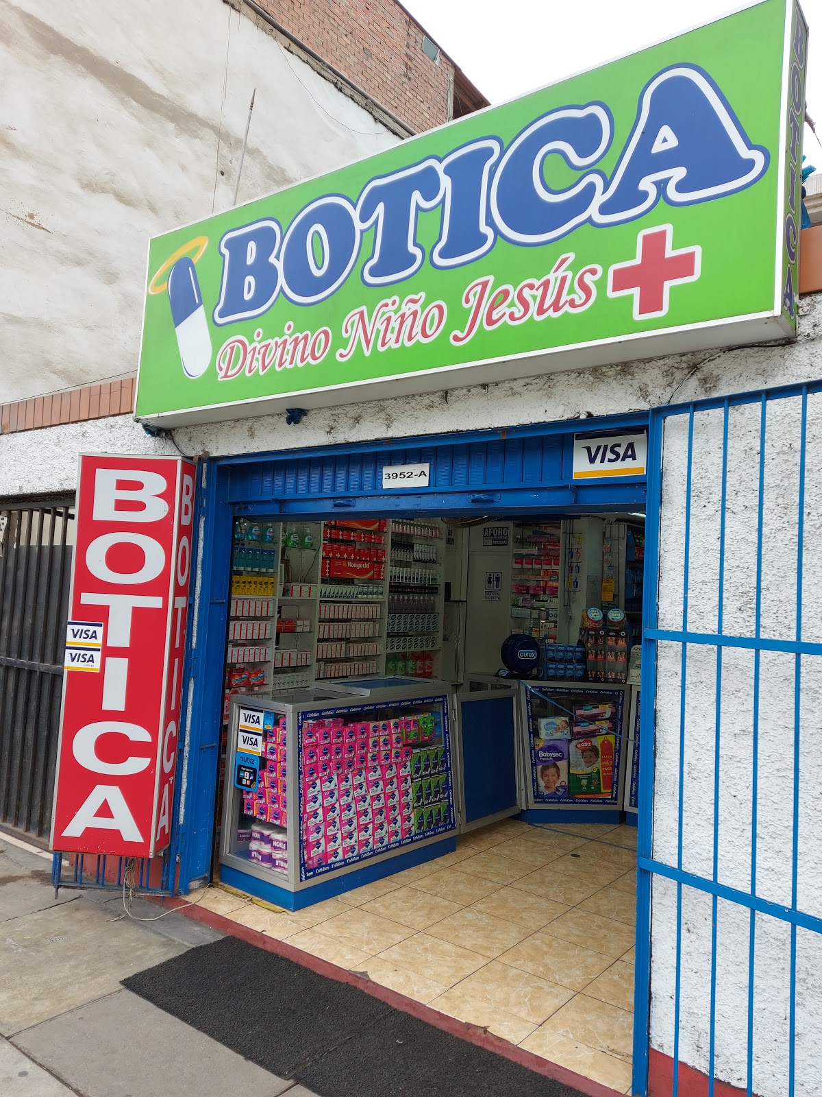 Botica divino niño jesus - Urbanización La Caldera - Viajar a Perú