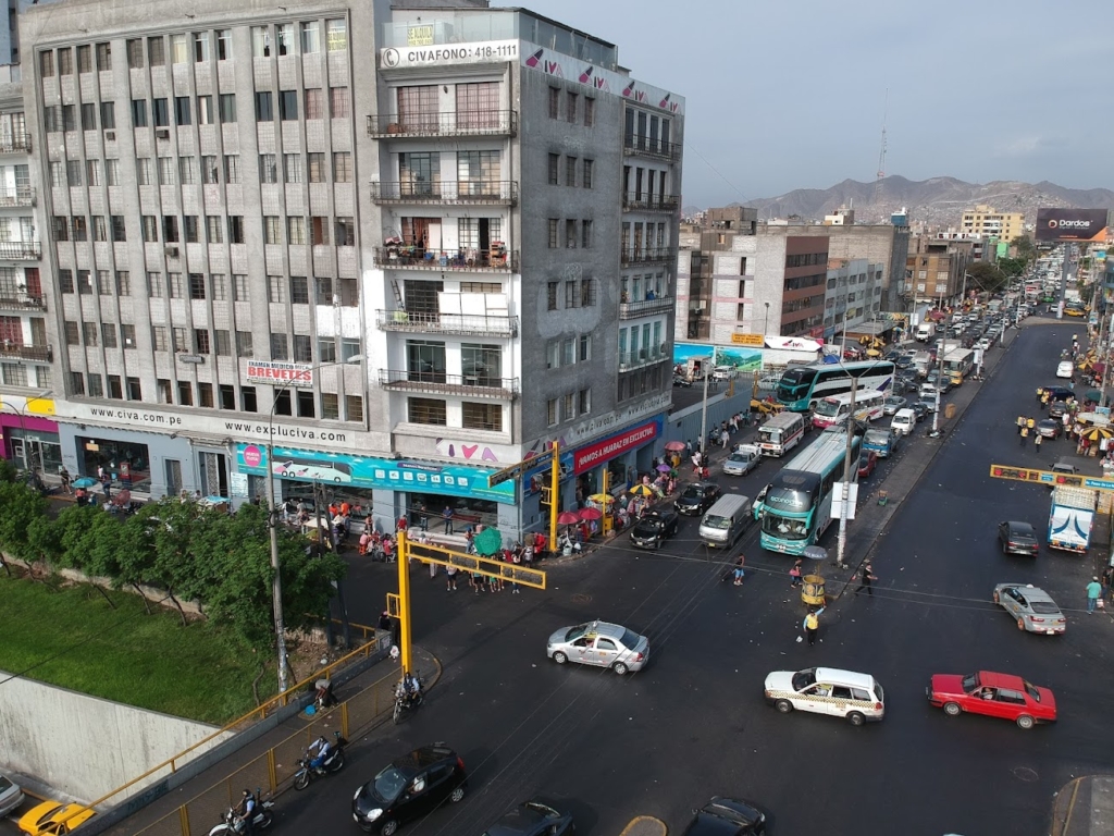 CIVA - Av Paseo De La República - Viajar a Perú