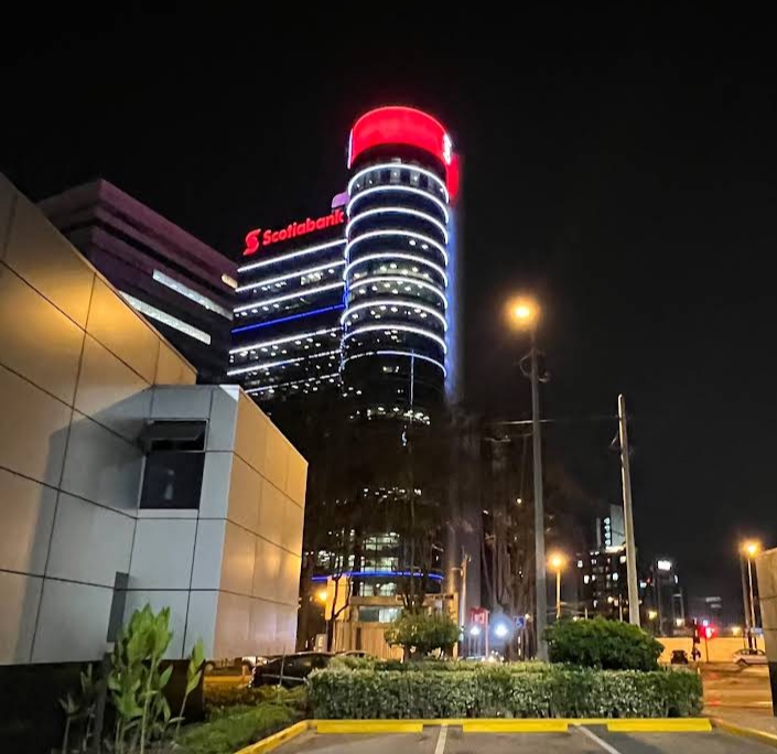 Banco Scotiabank - Torre Scotiabank - Viajar a Perú